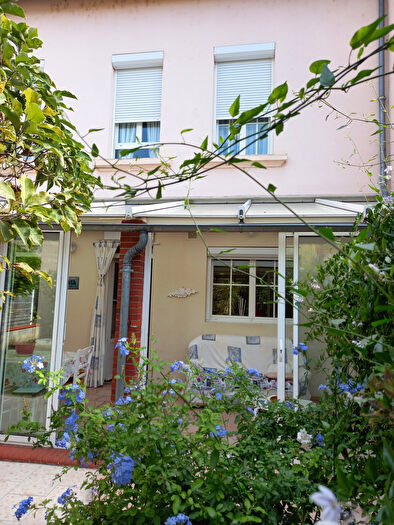 Maison à vendre - Moissac, Centre-ville - 5 pièces - 4 chambres