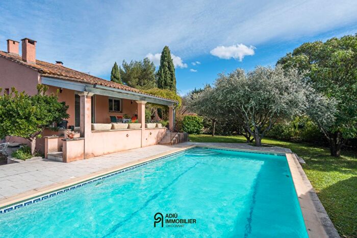 Maison à vendre - Uzès - 5 pièces - 4 chambres