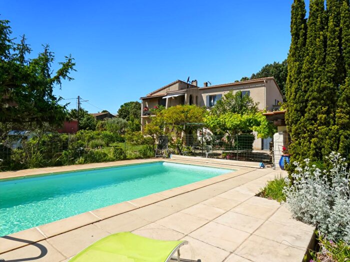 Roquemaure : Maison 9 pièces à vendre