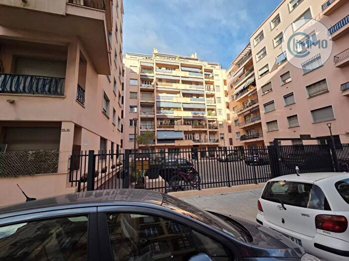 Le Port, Nice : Appartement 2 pièces à louer