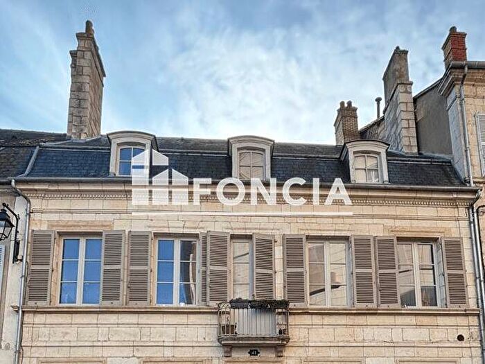 Appartement à louer - Centre Ville, Bourges - 4 pièces - 2 chambres