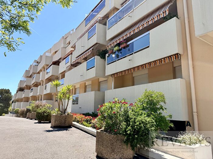 Appartement 4 pièces à Nice, Borriglione, à vendre