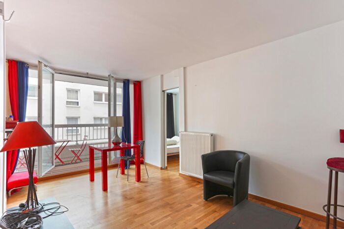 Paris 10ème, Goncourt, Canal Saint-Martin : Appartement 2 pièces à louer