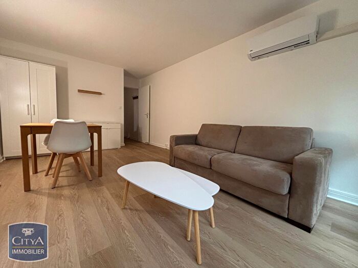Appartement 1 pièce à louer à Nîmes, Montaury