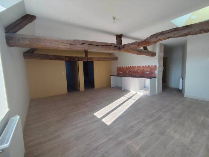 Appartement 3 pièces à louer - Aigre