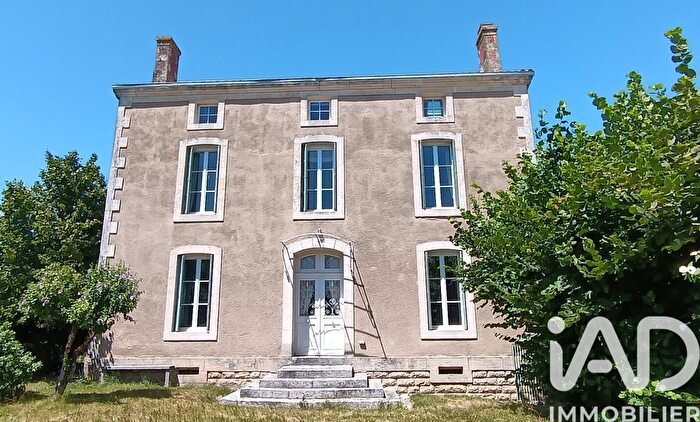 Maison à vendre - La Chapelle-Thireuil - 6 pièces - 4 chambres