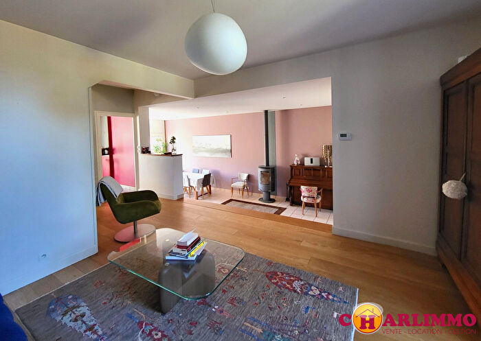 Maison à vendre - Saint-Junien - 7 pièces - 5 chambres