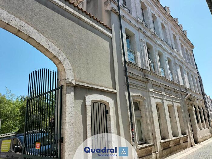 Appartement 3 pièces à Angoulême, Le Vieil Angoulême, à vendre