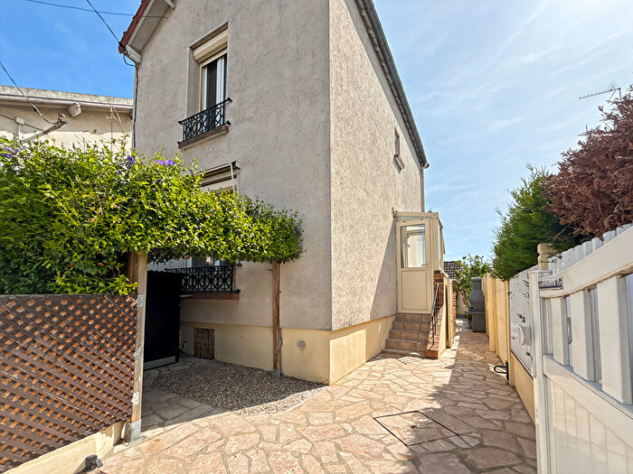 Maison 3 pièces à vendre - Mantes-la-Ville, Centre-ville