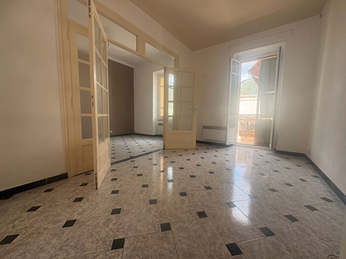 Appartement 5 pièces à louer à Tende