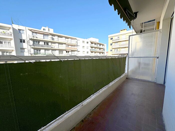 Appartement à vendre - Nice, Le Port - 2 pièces - 1 chambre