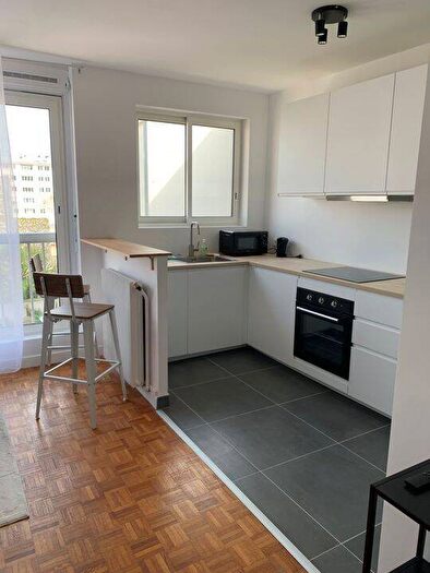 Centre-Voltaire, Asnières-sur-Seine : Appartement 1 pièce à louer