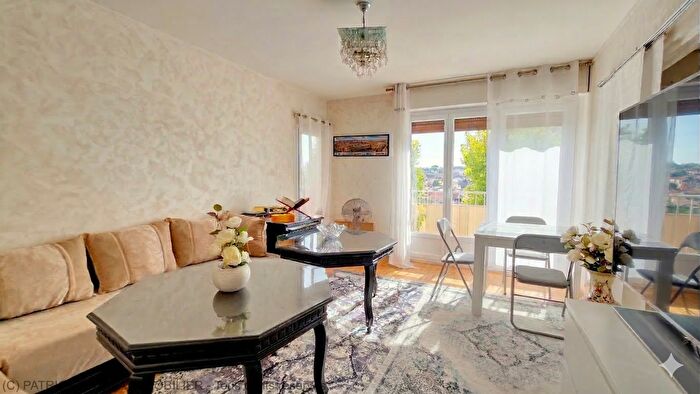 Appartement à vendre - Auxerre - 4 pièces - 2 chambres