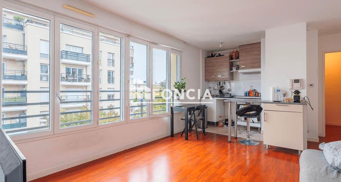 Noisy-le-Grand, Centre-ville - Appartement 2 pièces à vendre