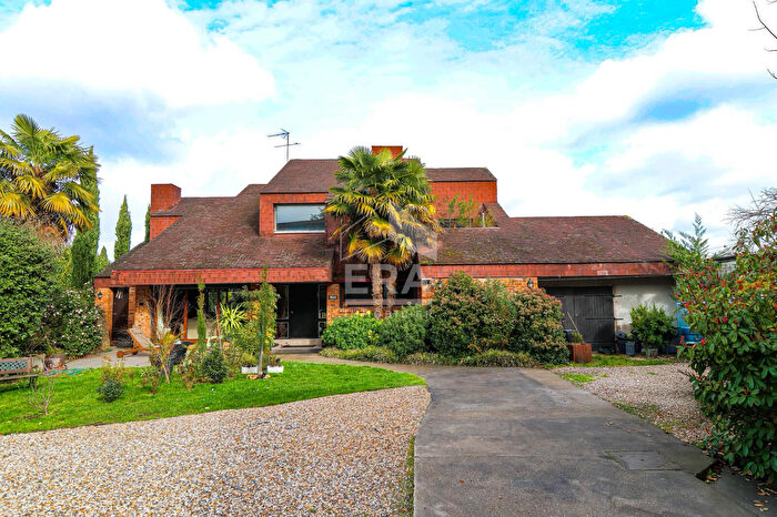 Maison à vendre - Évry, Village - 9 pièces - 6 chambres