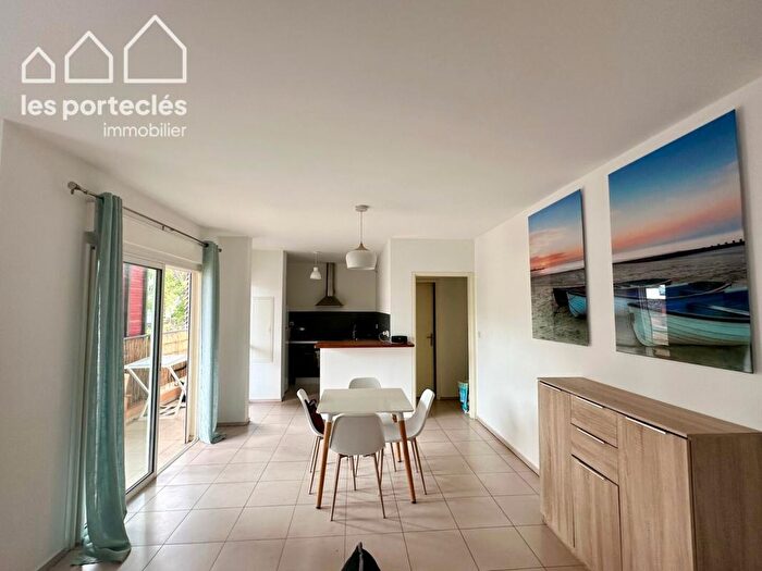 Appartement à vendre - Saint-Paul, Saint-Gilles les Bains - 2 pièces - 1 chambre