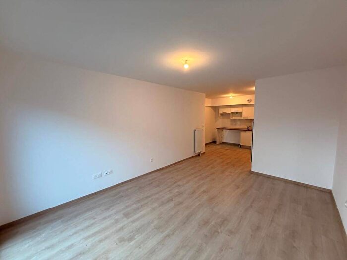 Appartement à louer - Cheminots-Acacias-Faubourg de Lille, Valenciennes - 2 pièces - 1 chambre