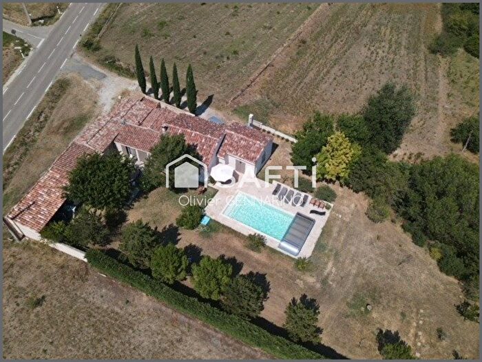 Crillon-le-Brave : Maison 5 pièces à vendre