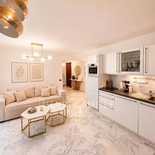 Appartement 3 pièces à louer - Cannes, Pointe Croisette