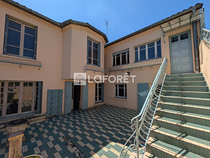 Maison à vendre - Lavardac - 9 pièces - 5 chambres