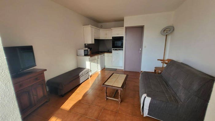 Est, La Ciotat - Appartement 1 pièce à louer