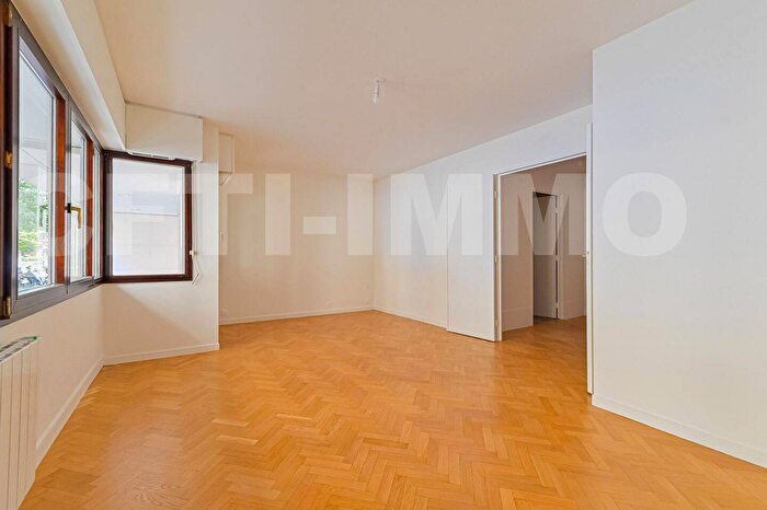 Violet Commerce, Paris 15ème arrondissement : Appartement 2 pièces à louer