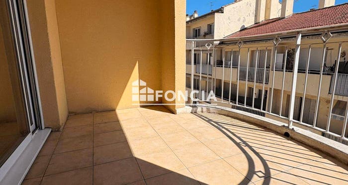 Saint Roch, Toulon : Appartement 3 pièces à louer