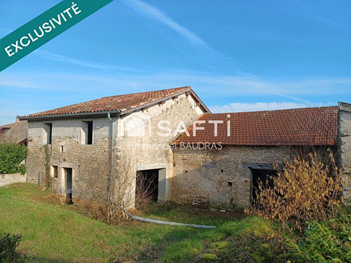 Maison à vendre - Uchizy - 2 pièces - 1 chambre