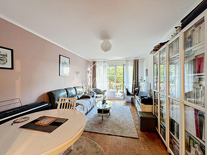 Bry-sur-Marne, Centre-ville, Gare : Appartement 3 pièces à vendre
