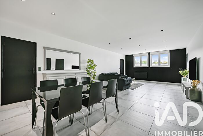 Appartement à vendre - Livry-Gargan, La Poudrerie - 7 pièces - 4 chambres