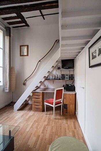 Appartement à louer - Saint Merri, Paris ème arrondissement - 2 pièces - 1 chambre