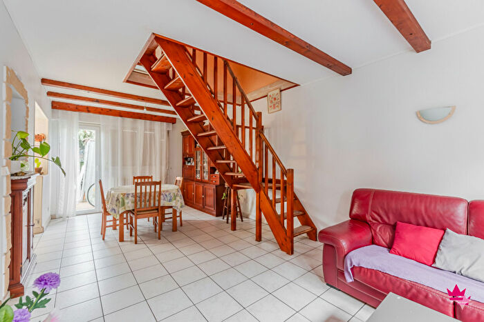 Maison à vendre - Meyzieu, Sud Est - 4 pièces - 3 chambres