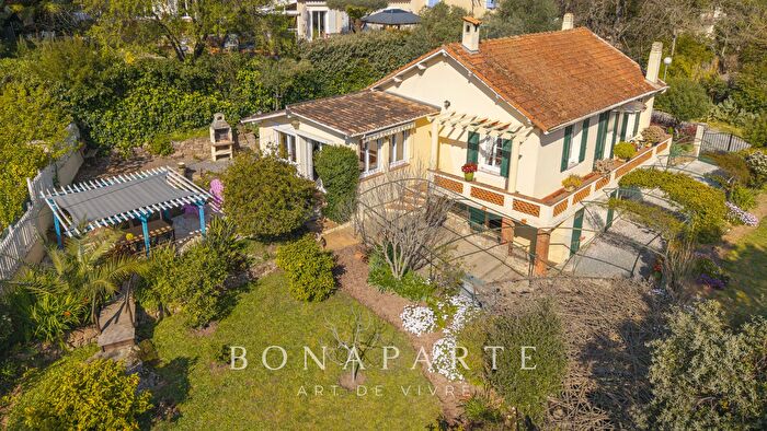 Maison à vendre - Saint-Raphaël, Les Arênes - 3 pièces - 2 chambres