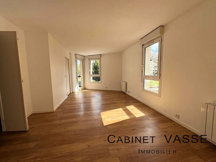 Appartement à louer - Caen, Saint-Jean Etudes, Saint-Gilles - 4 pièces - 2 chambres