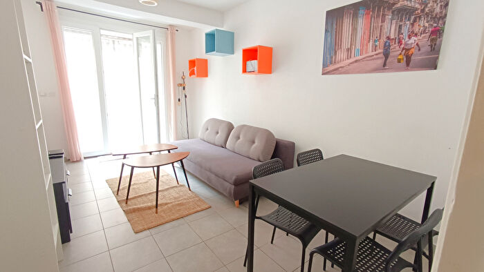 Appartement à louer - Marseille e , Palais de Justice - 2 pièces - 1 chambre