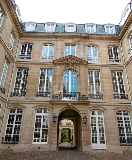 Appartement à louer - Paris e , Archives - 2 pièces - 1 chambre