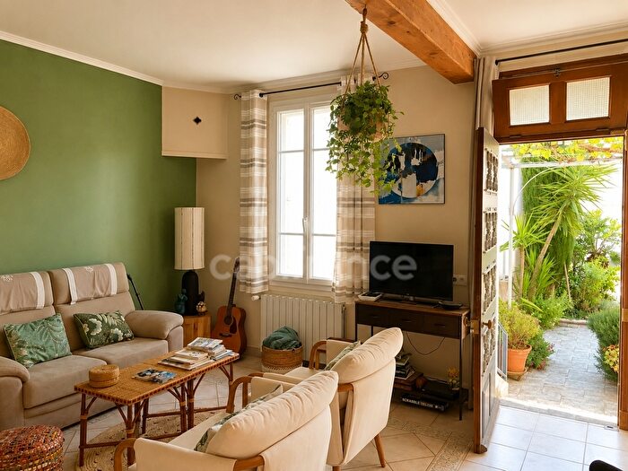 Maison 10 pièces à Avignon, Les Sources, à vendre
