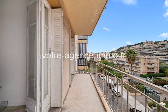 Appartement à vendre - Nice, Pasteur - 3 pièces - 2 chambres