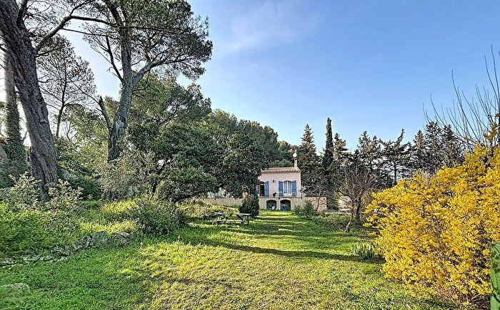 Maison à vendre - Pélissanne - 5 pièces - 4 chambres