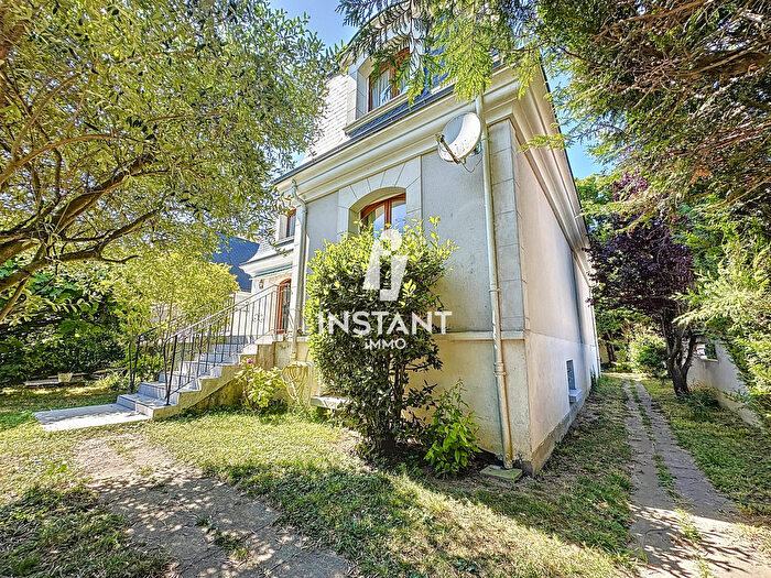 Maison à vendre - Le Plessis-Trévise, Saint-Antoine - 7 pièces - 4 chambres