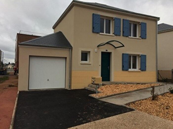 Maison 4 pièces à louer - Saint-Pryvé-Saint-Mesmin