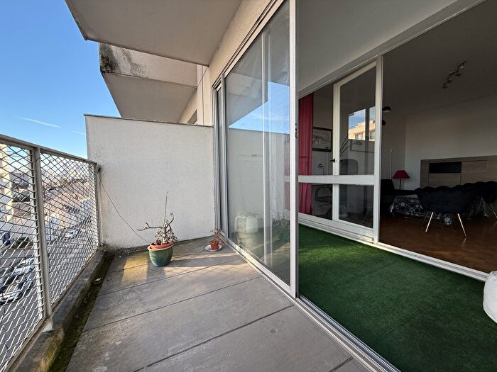 Appartement à vendre - Tours, Giraudeau - 2 pièces - 1 chambre