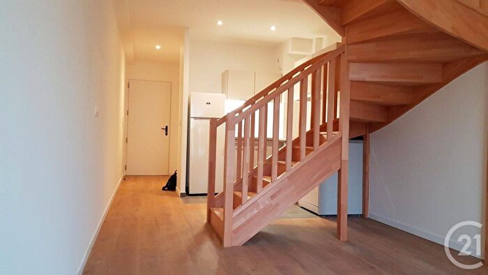 Appartement à louer - Fontainebleau - 2 pièces - 1 chambre