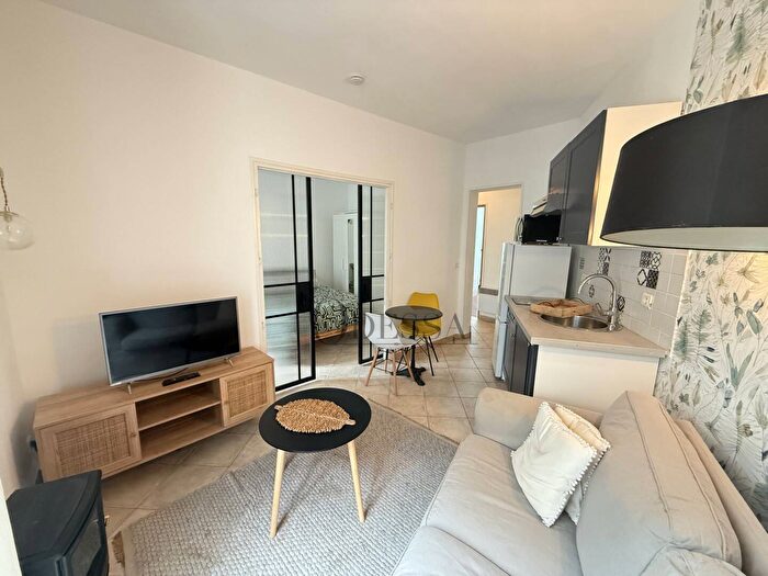 Appartement à louer - Paris ème - 2 pièces - 1 chambre