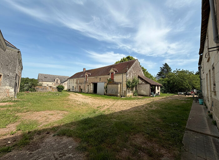 Maison 18 pièces à vendre - Saint-Georges-sur-Cher