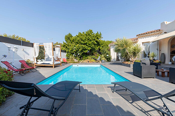 Maison à vendre - Istres, Méditerranée - 6 pièces - 4 chambres