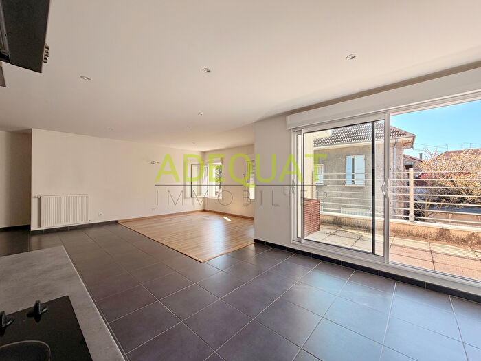 Bourgoin-Jallieu, Libération, Barbusse : Appartement 3 pièces à vendre