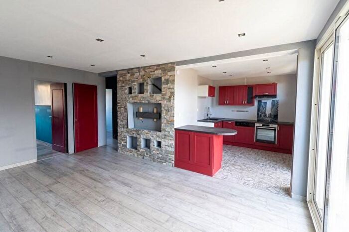 Appartement à louer - Chavril, Sainte-Foy-lès-Lyon - 3 pièces - 2 chambres