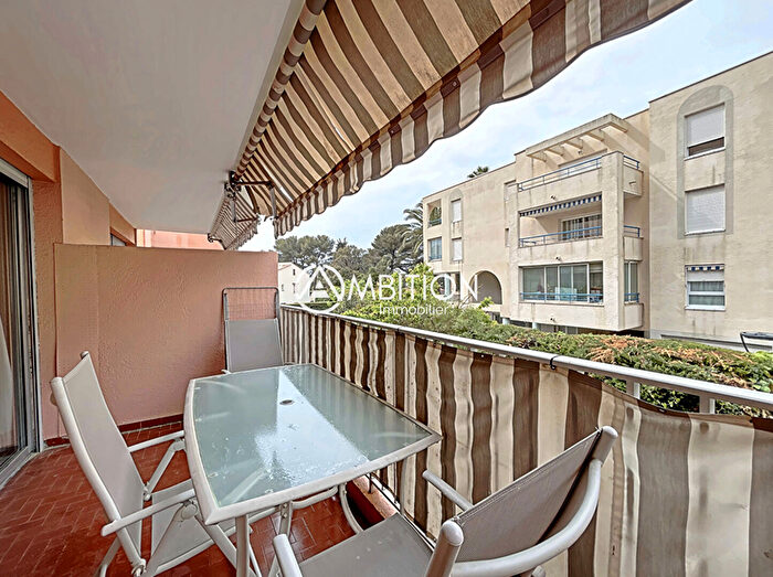 Appartement à louer - Saint-Raphaël, Boulouris - 1 pièce