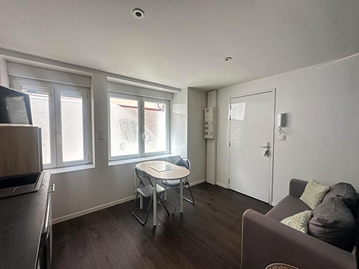 Appartement 1 pièce à Rodez, Centre historique, Vieux-Rodez, à louer
